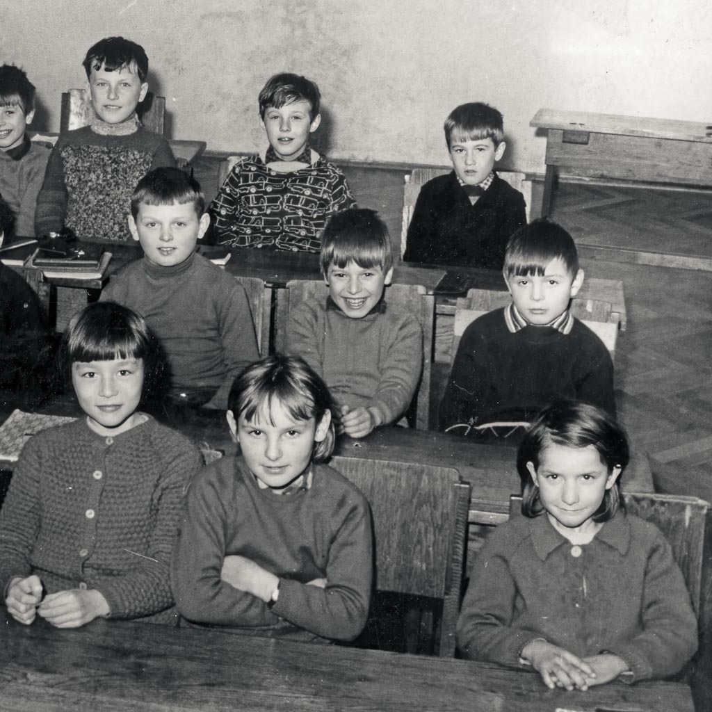 Rakek 1968/69 – 3. razred | Stare slike