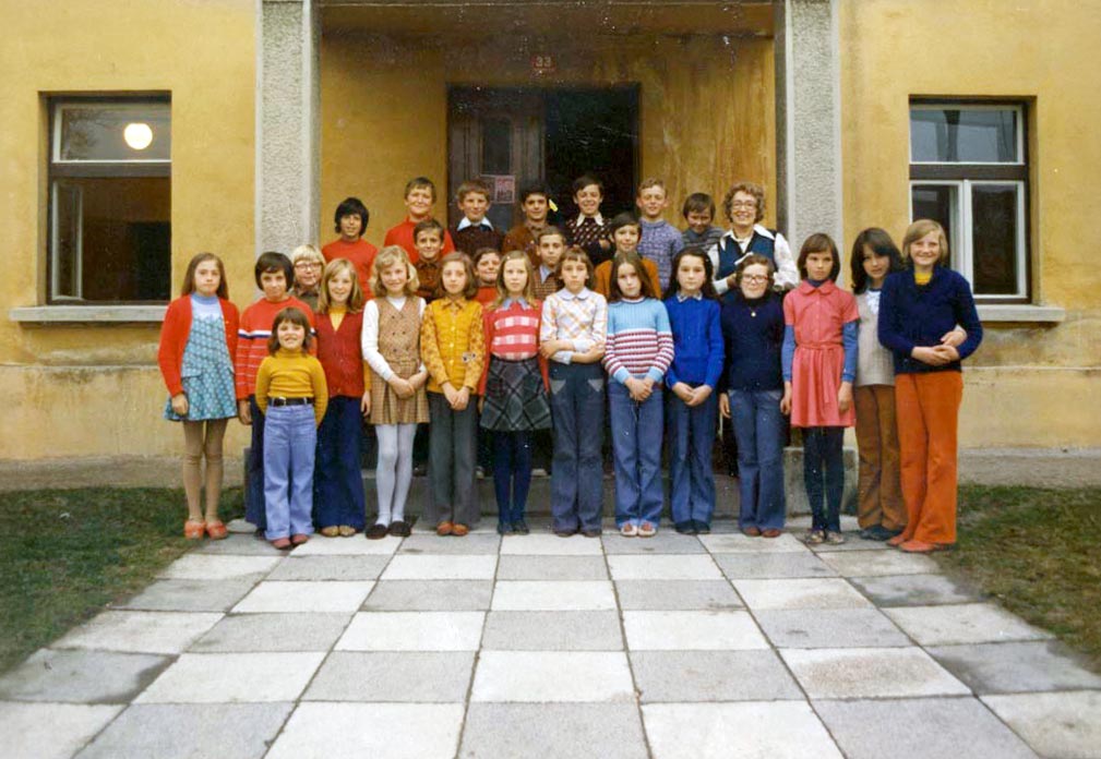 Rakek 1975/76 – 4. razred | Stare slike