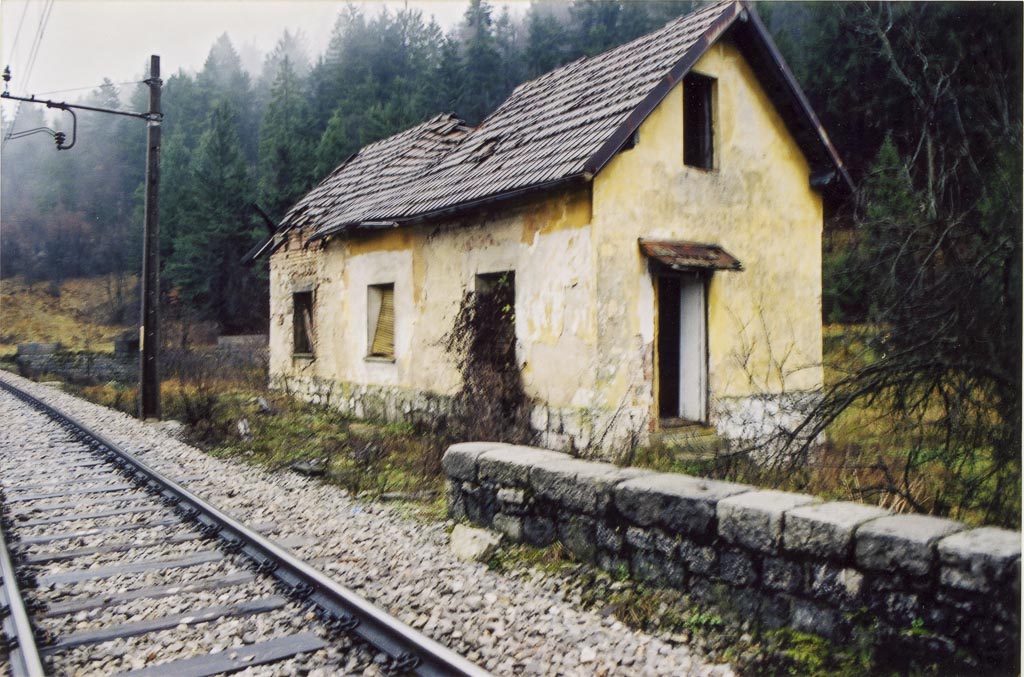 1900 Cesarski Vrh – Nadvoz, prehod in čuvajnica | Stare slike